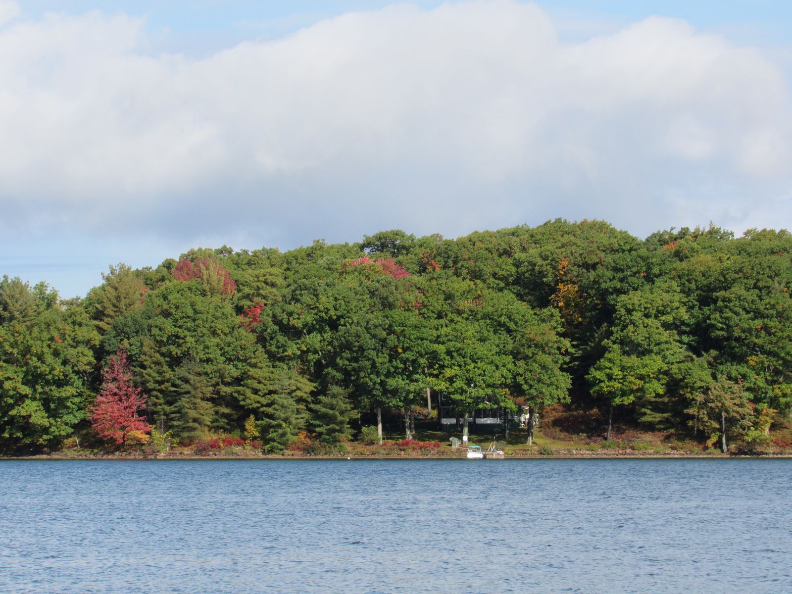 Thousand Islands Life, About the "Cottage on Stilts of Light" on Murray ...