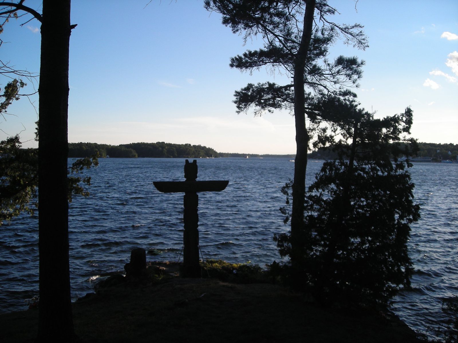 Thousand Islands Life, Totem Poles and Island History
