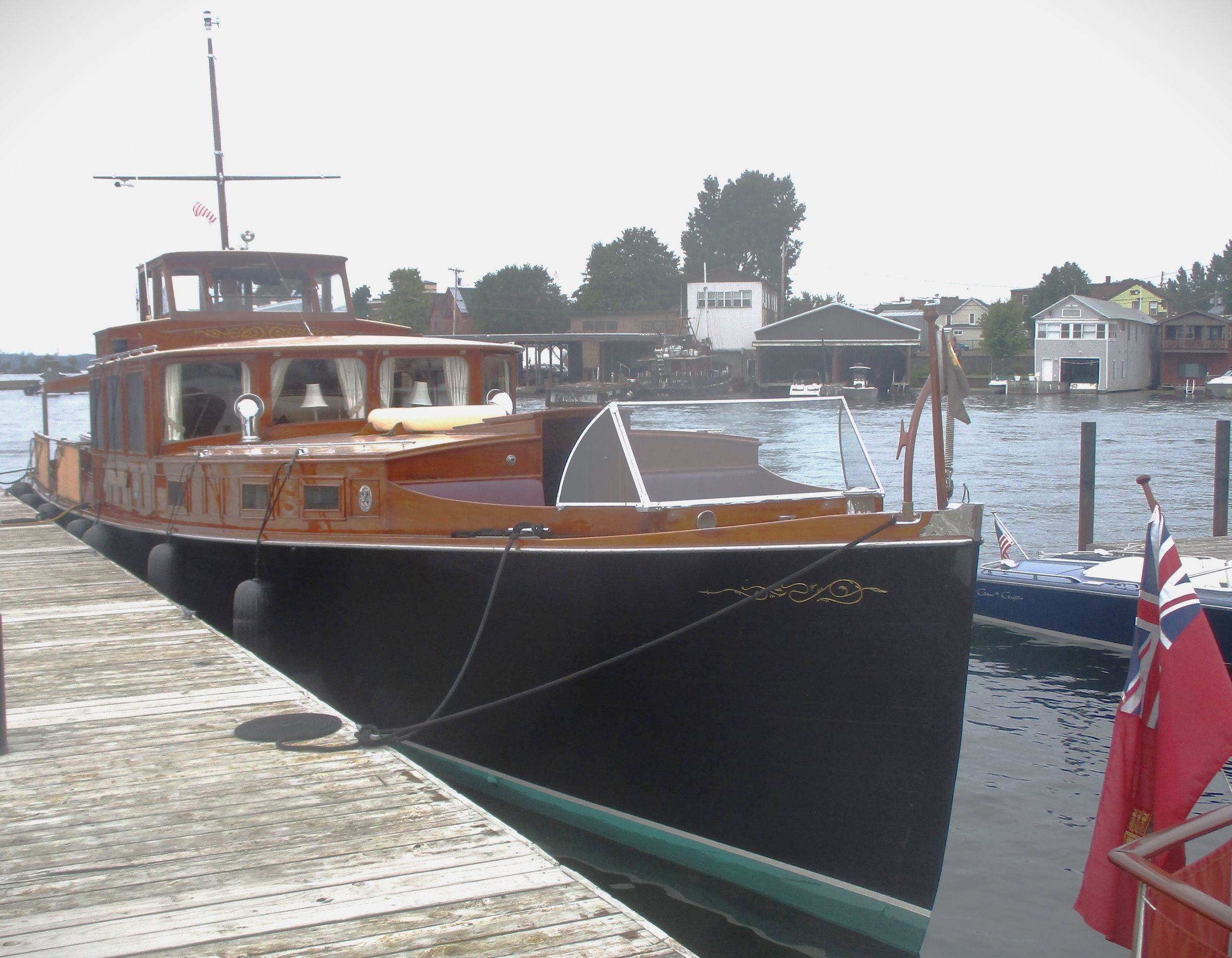 Thousand Islands Life, Motor Yacht "Dolphin" – A 65-foot Yacht
