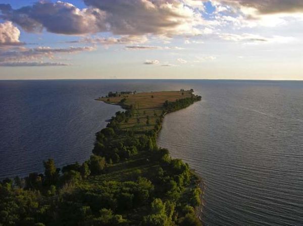 Thousand Islands Communities - Wolfe Island, Ontario